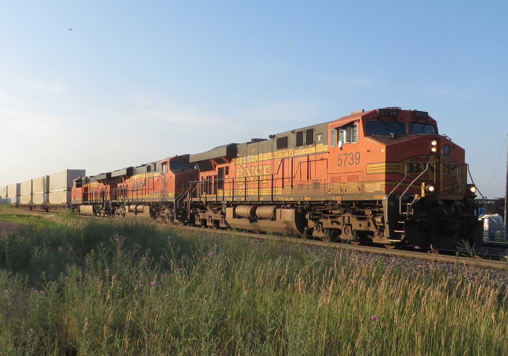 BNSF 5739 West